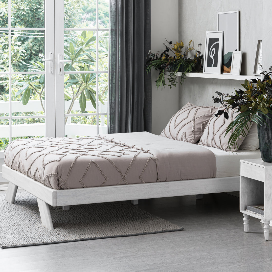 Etna Platform Queen Size Bed – MH London US